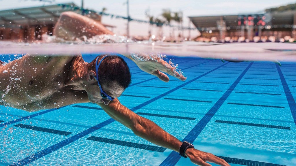 The 4 Phases Of The Freestyle Swim Stroke – Triathlete