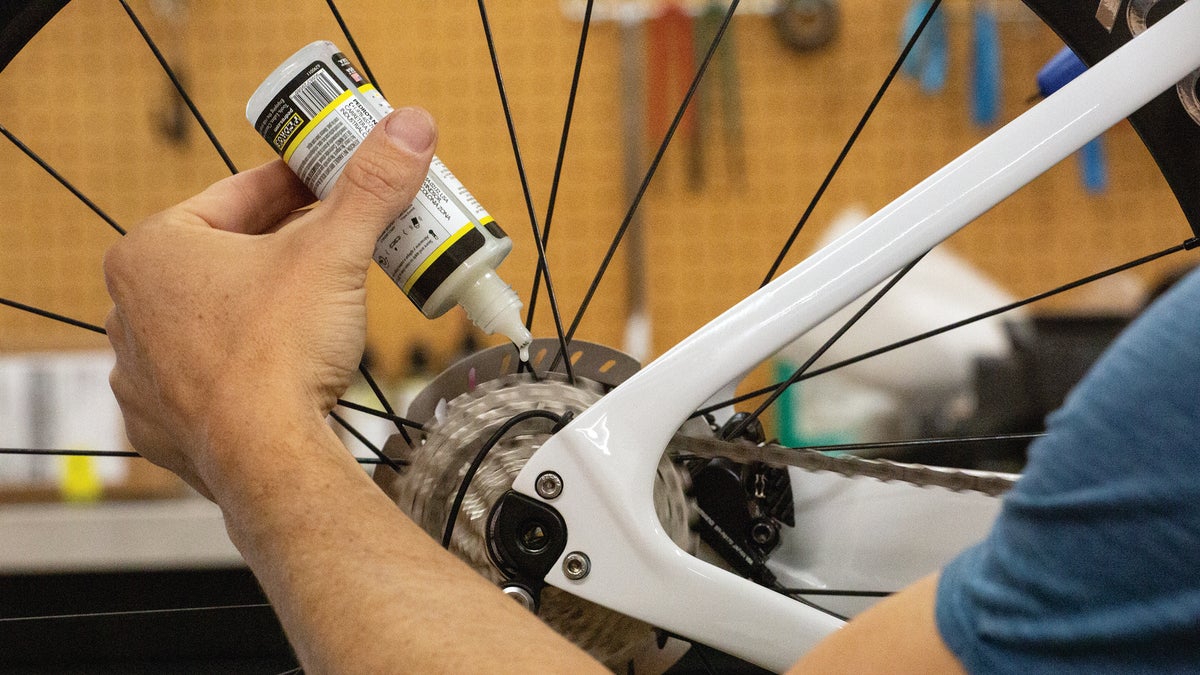Bike Maintenance Tips: The Dos and Don'ts – Triathlete