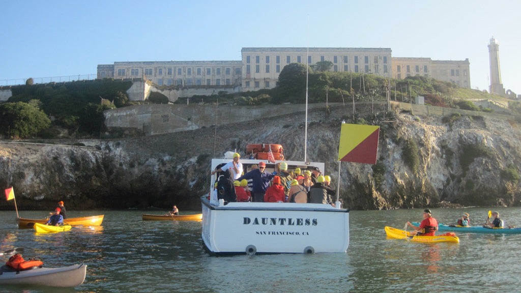 Club Hub: PATHSTAR Uses Iconic Alcatraz Swim to Inspire Change – Triathlete