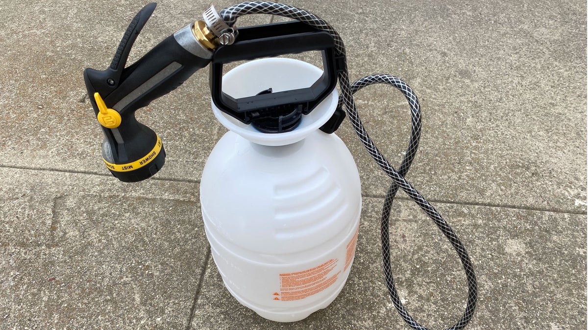 How to Make a DIY Portable Shower for $30 – Triathlete